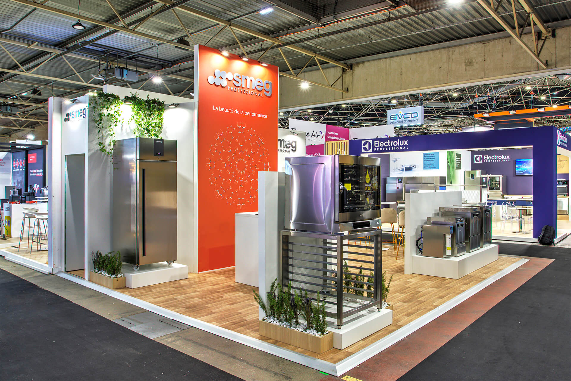 SMEG - WENES Stand